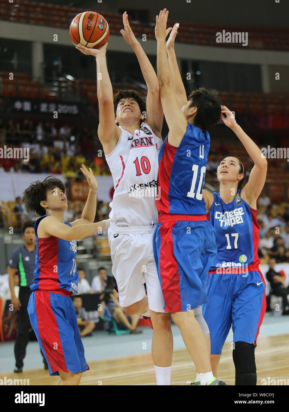 Wei Yu-chun, left, Li You-Ruei, second right, and Bao Hsi-le, right, of ...