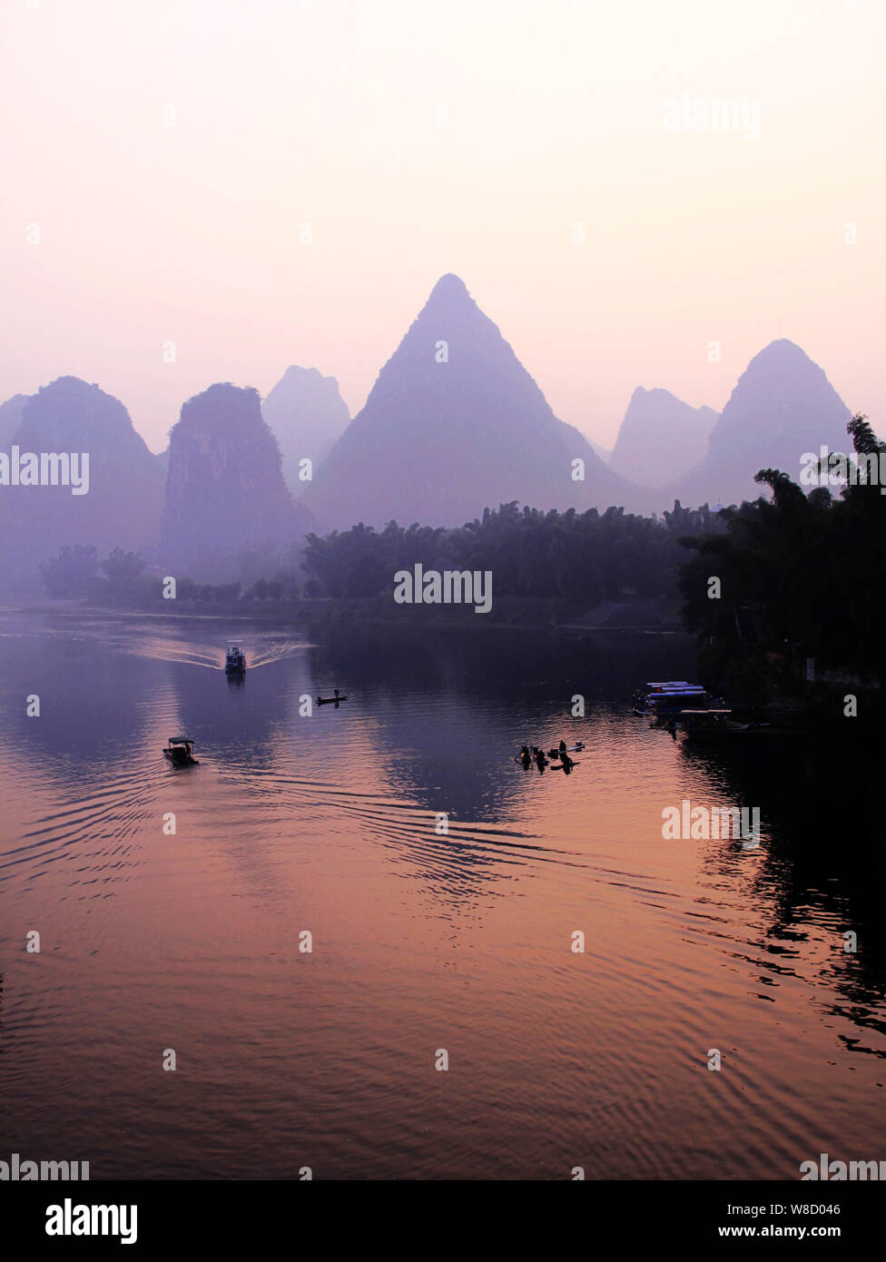 --FILE--View of the Yulong River in Yangshuo county, Guilin city, south ...