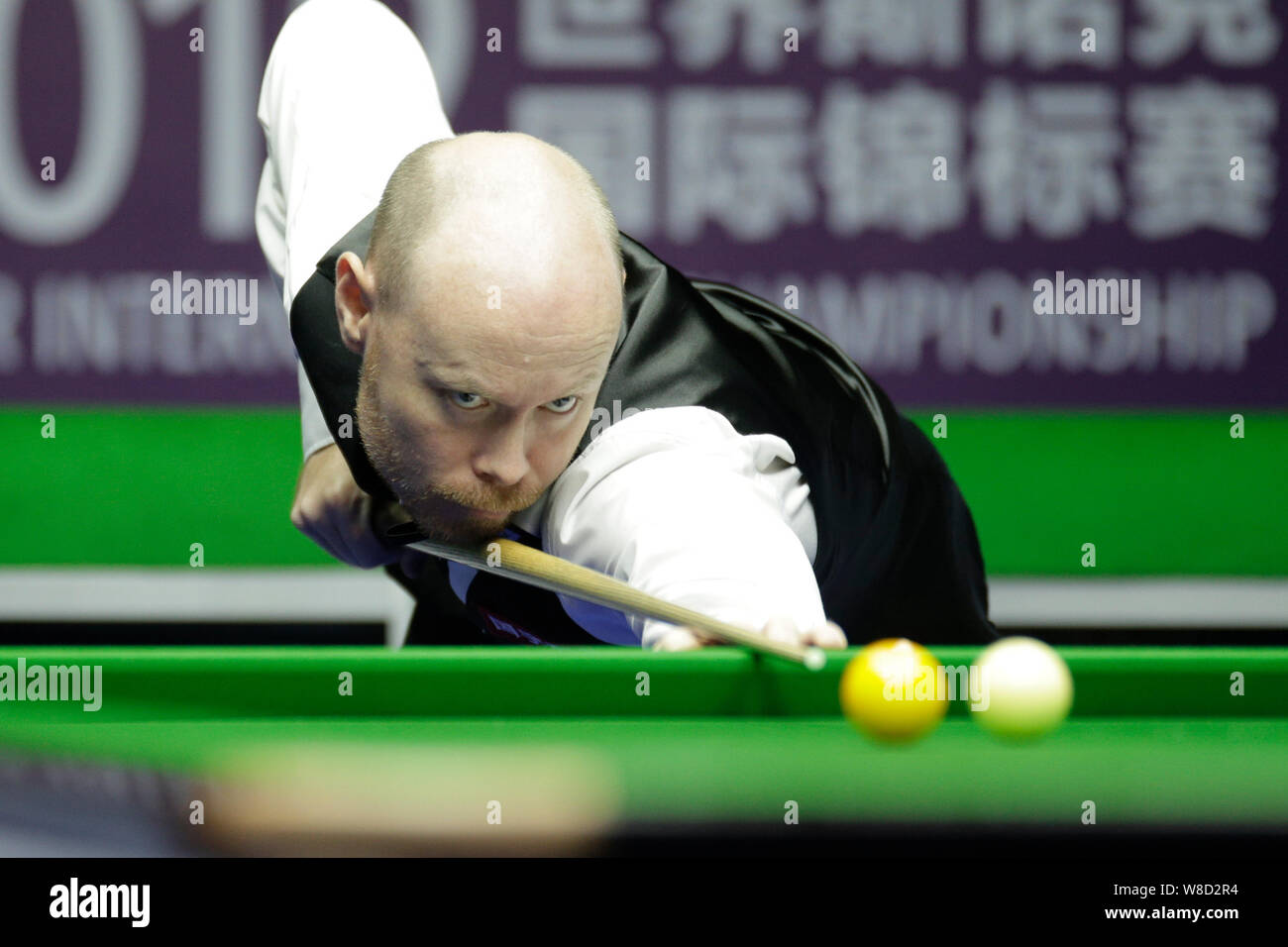 Gary wilson snooker hi-res stock photography and images - Alamy