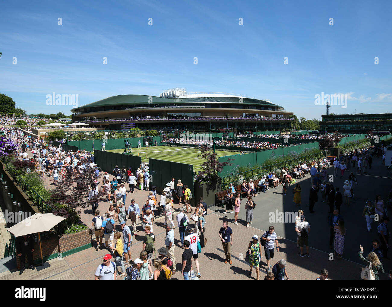 Panorama view wimbledon tennis courts hi-res stock photography and ...