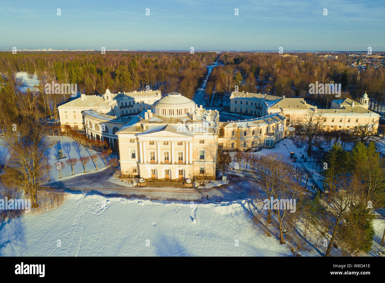 Imperial palace vicinity hi-res stock photography and images - Alamy