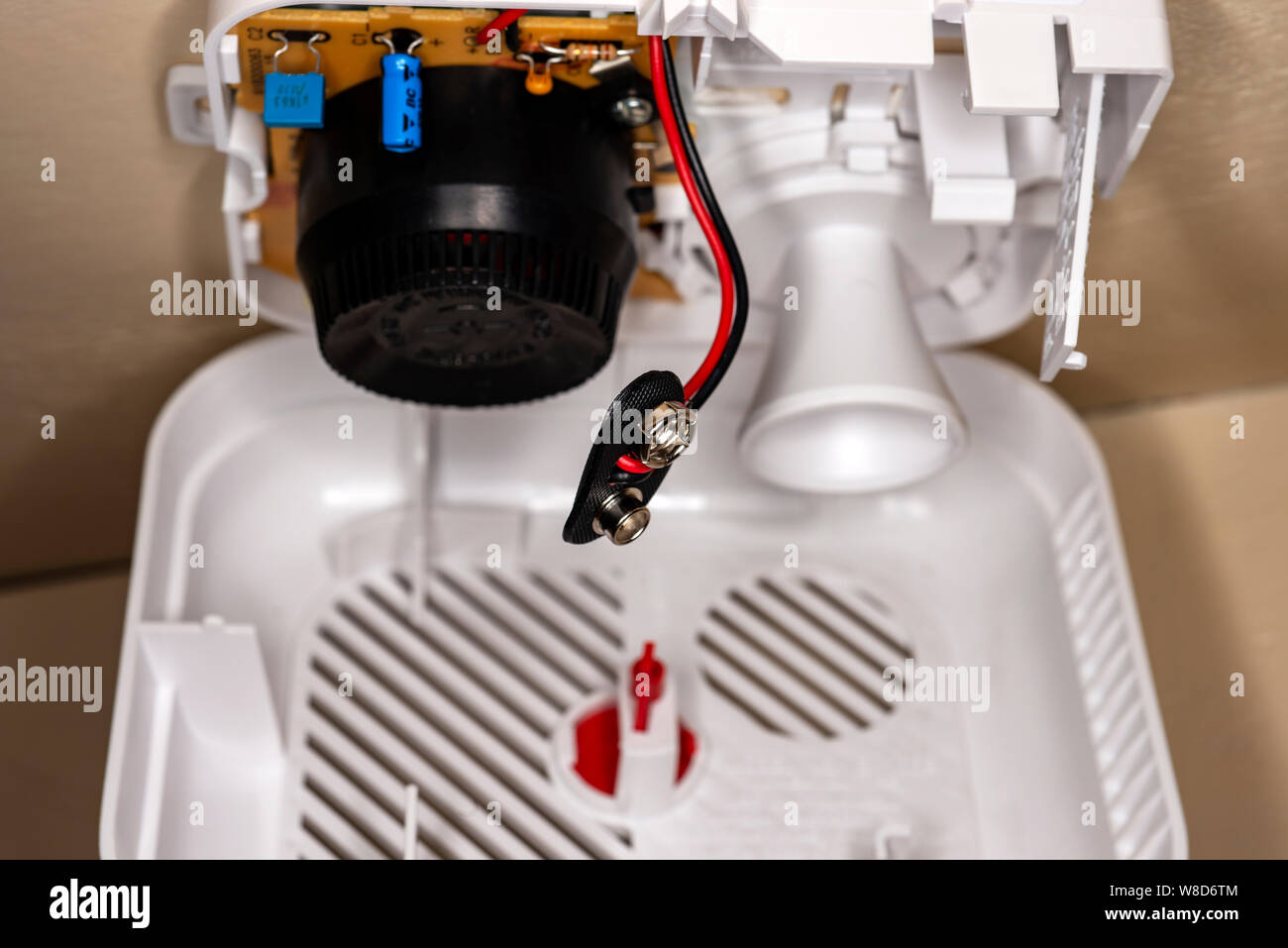 Fire alarm without battery Stock Photo - Alamy