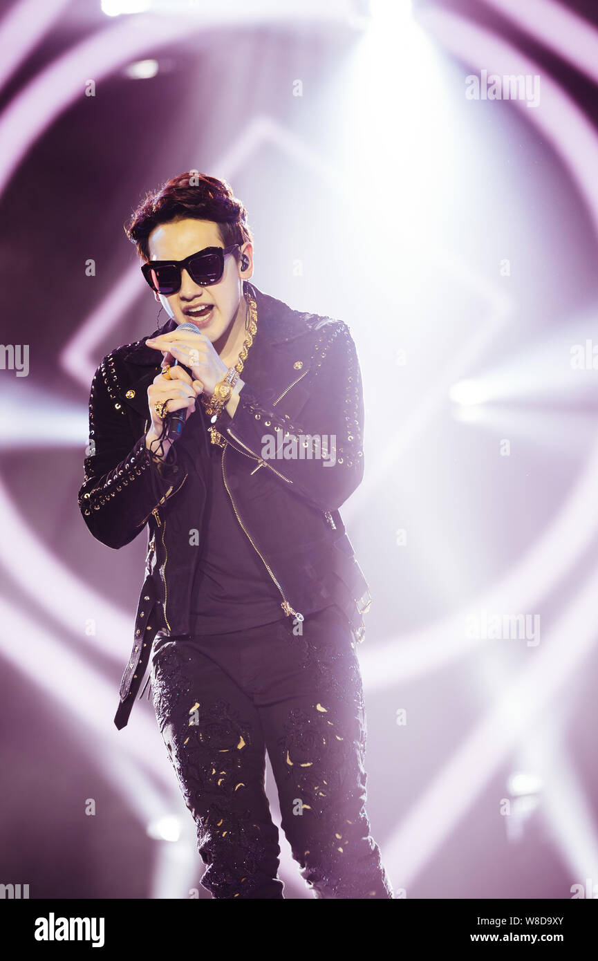 South Korean singer and actor Rain performs during the award ceremony ...