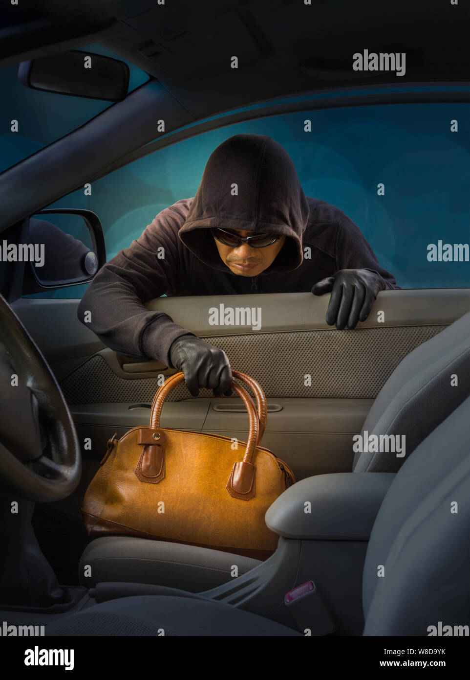 Car robbery hi-res stock photography and images - Alamy