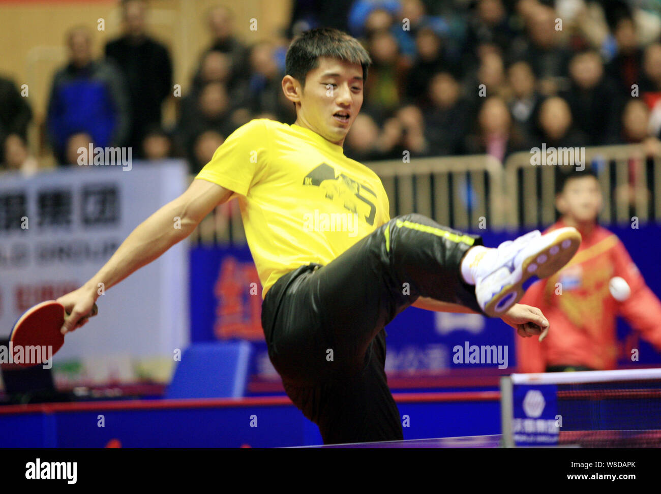 Ping pong match with china hi-res stock photography and images - Alamy