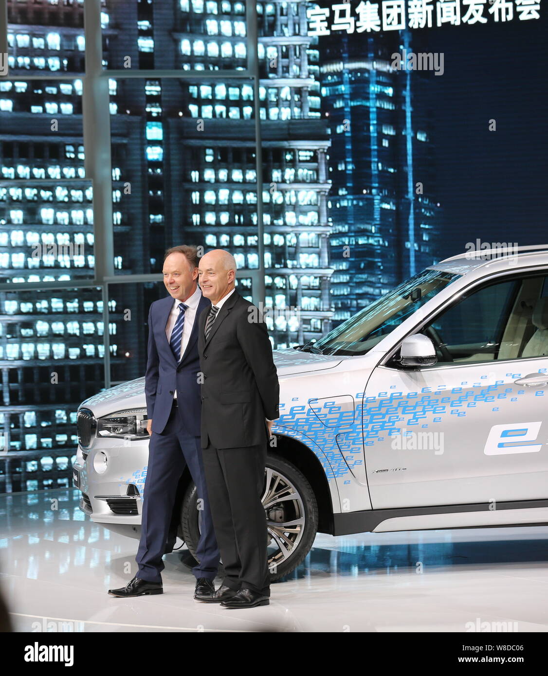 Karsten Engel, right, President and Chief Executive Officer of BMW ...