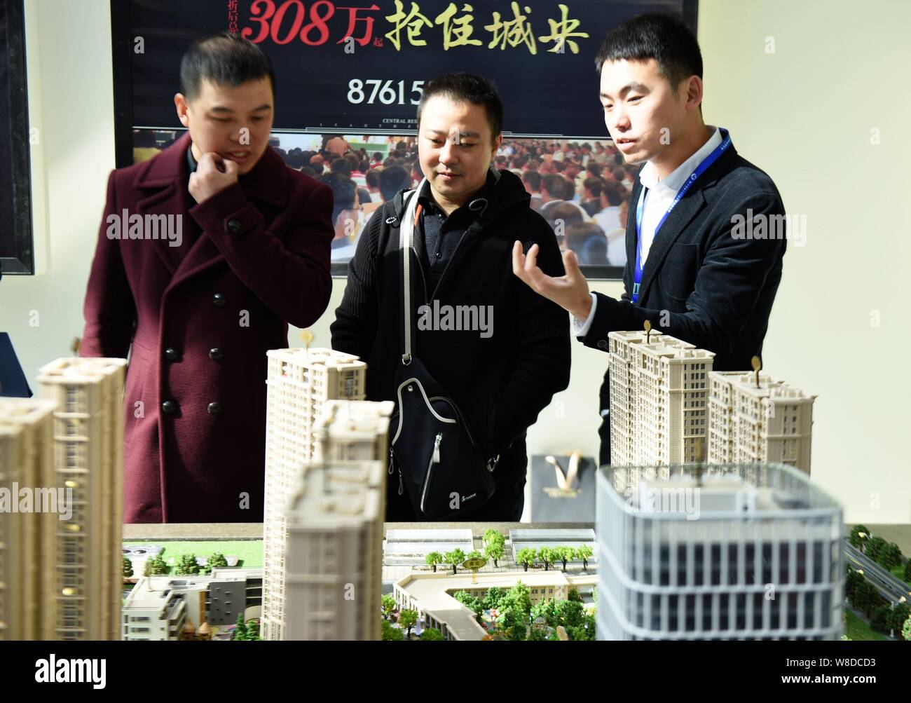 Housing developer models hi-res stock photography and images - Alamy