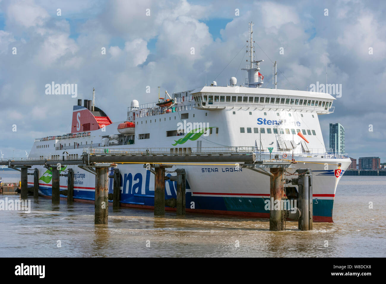 Ro ro ferry berth hi-res stock photography and images - Alamy