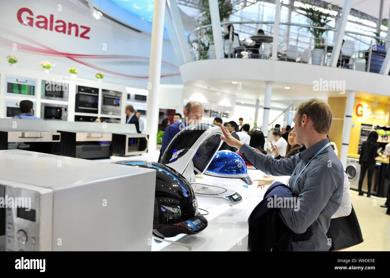 Galanz china hi-res stock photography and images - Alamy