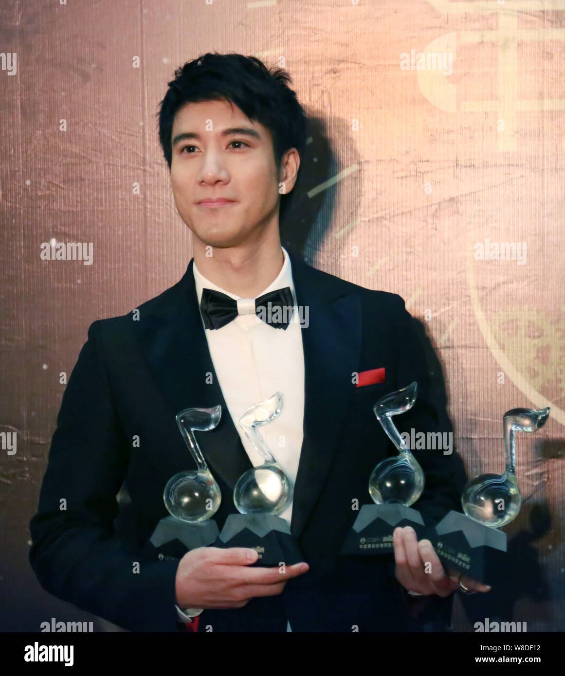 Qq music hi-res stock photography and images - Alamy