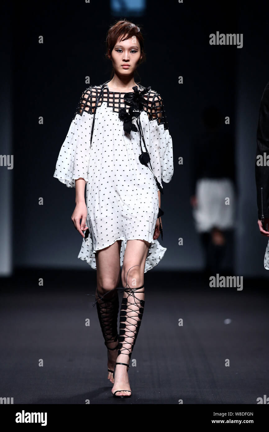 Nn model hi-res stock photography and images - Alamy