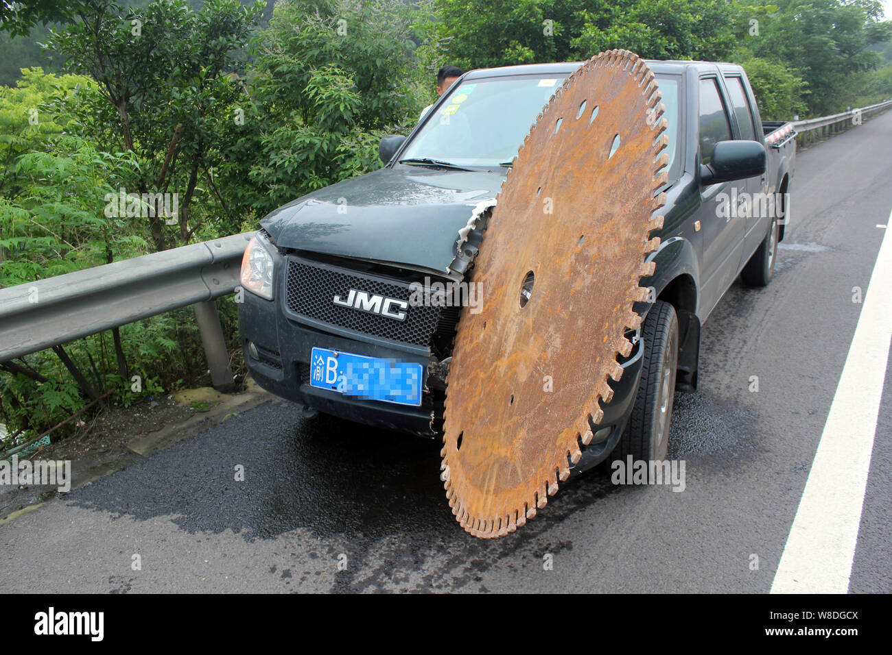 View of the pickup truck after a massive and 'bouncing' circular saw ...