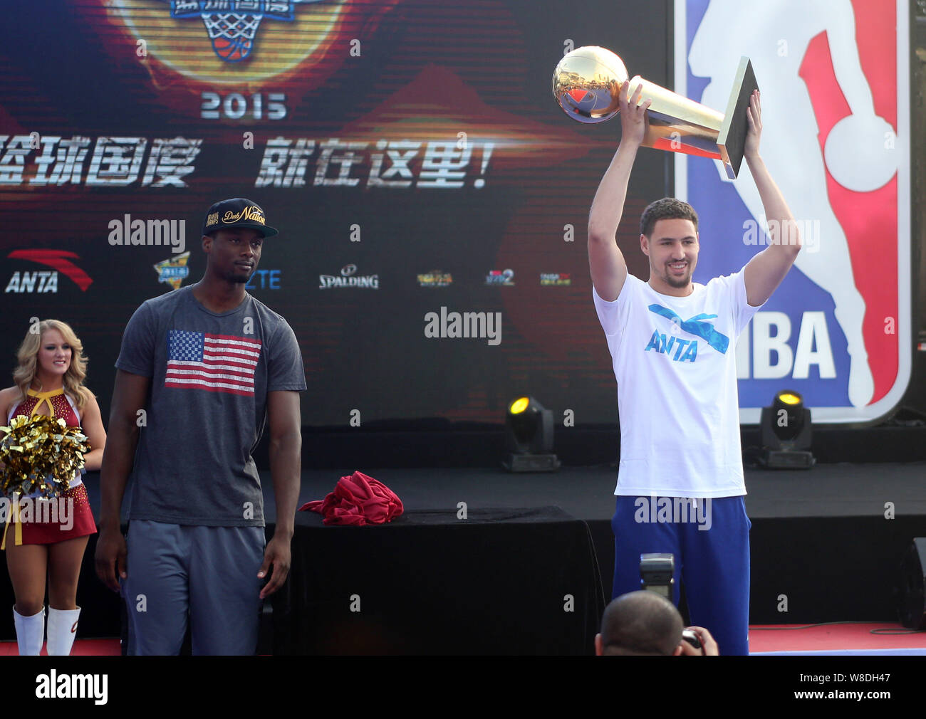 NBA basketball players Harrison Barnes, left, and Klay Thompson, right ...