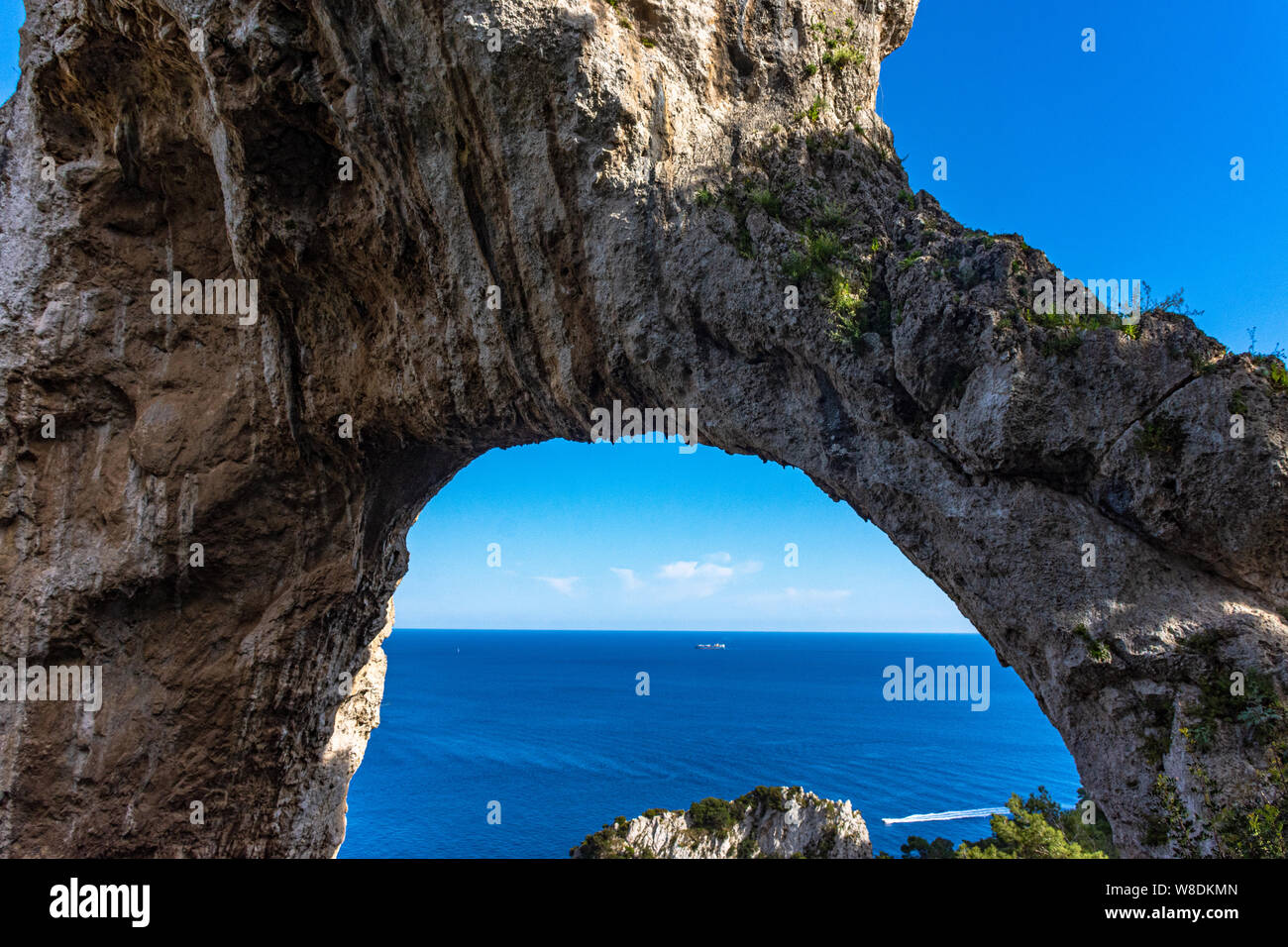 Italy, Capri, panorama and details of the natural arch Stock Photo - Alamy