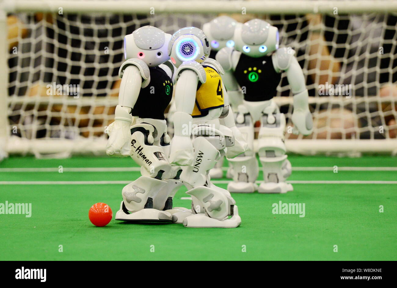 Robots team hi-res stock photography and images - Alamy
