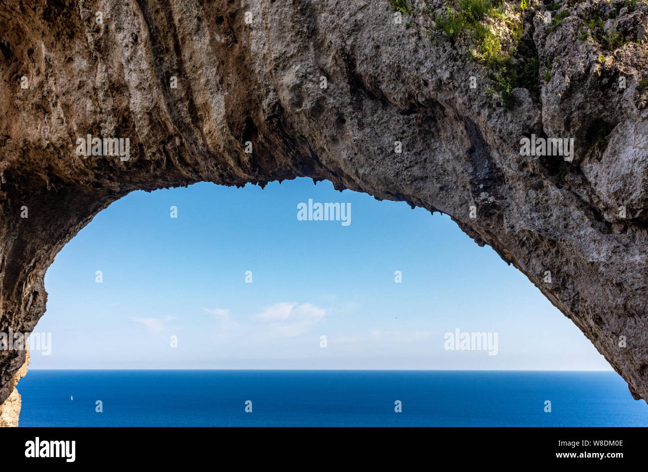 Italy, Capri, panorama and details of the natural arch Stock Photo - Alamy