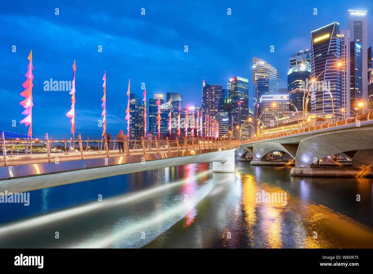 Esplanade bridge singapore hi-res stock photography and images - Alamy