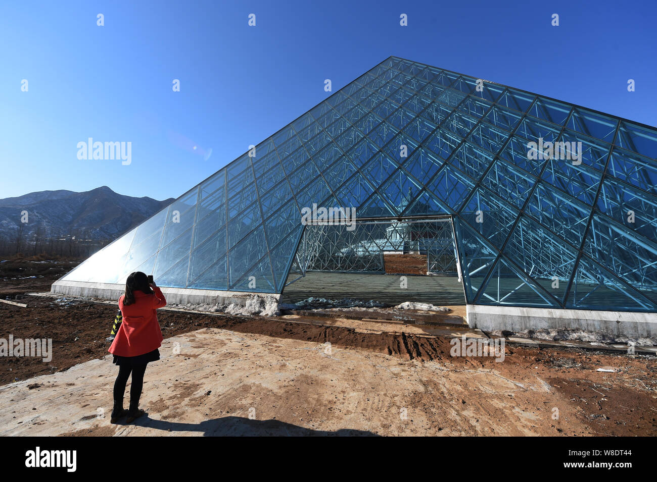 Glass Pyramids Sci Fi Glass Pyramid Modern Tower 1 3D Model | CGTrader