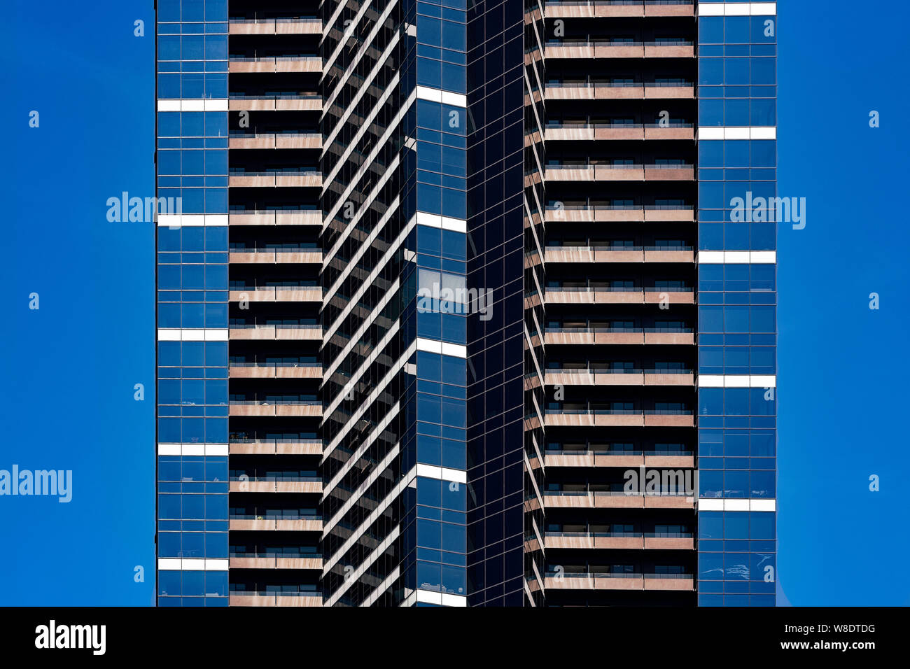 Blue building architecture hi-res stock photography and images - Alamy