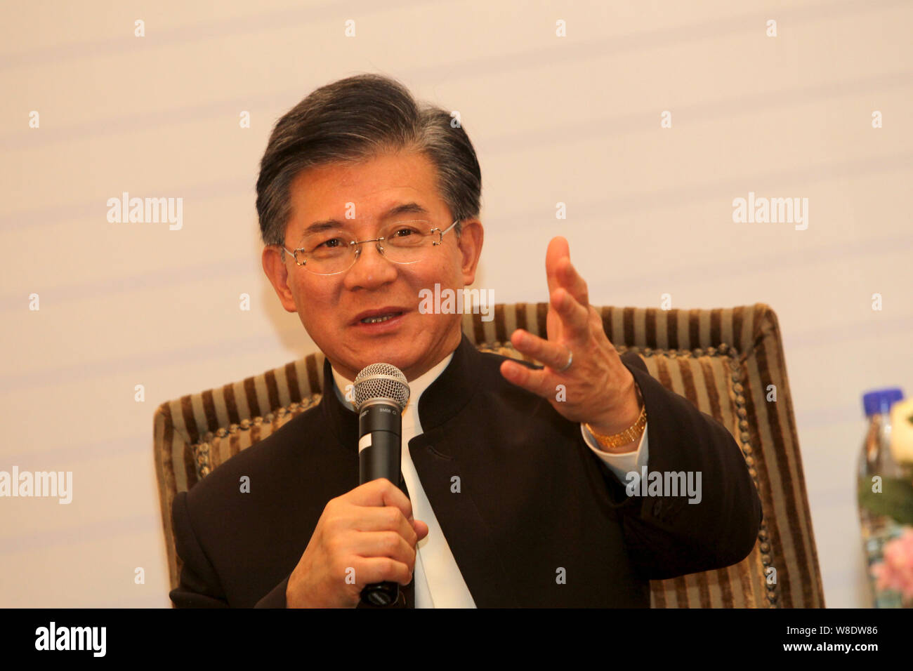 Lo hong sui hi-res stock photography and images - Alamy