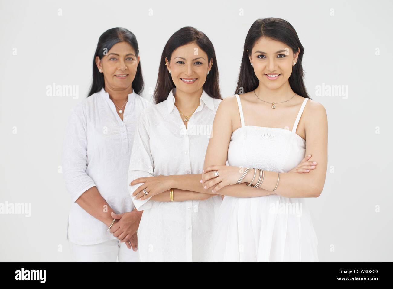 Multi generation groups hi-res stock photography and images - Alamy