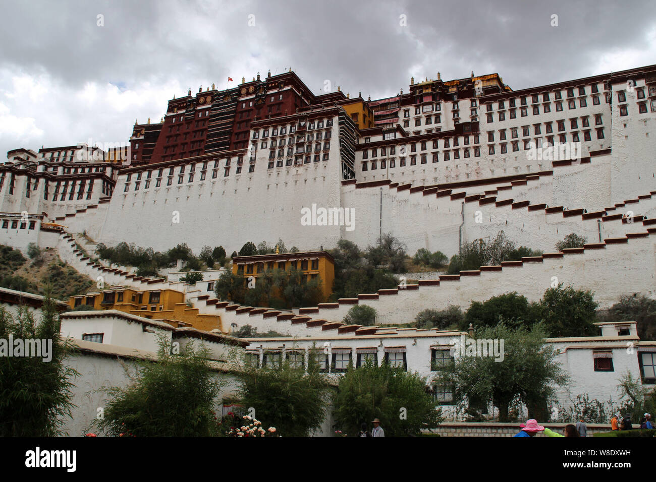--FILE--View of the Potala Palace (Pothala Palace) in Lhasa, southwest ...