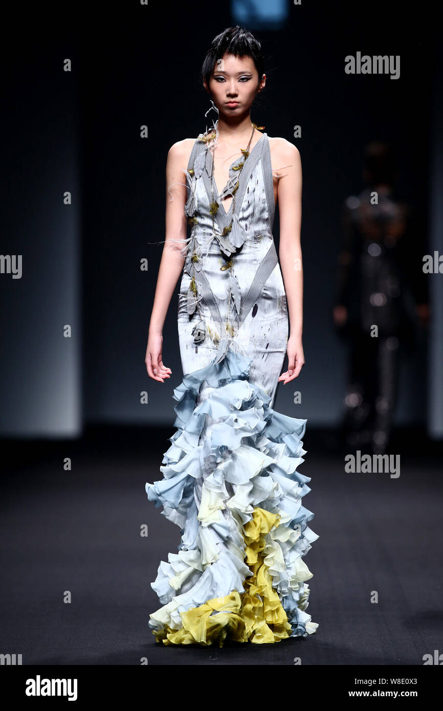 Nn model hi-res stock photography and images - Alamy