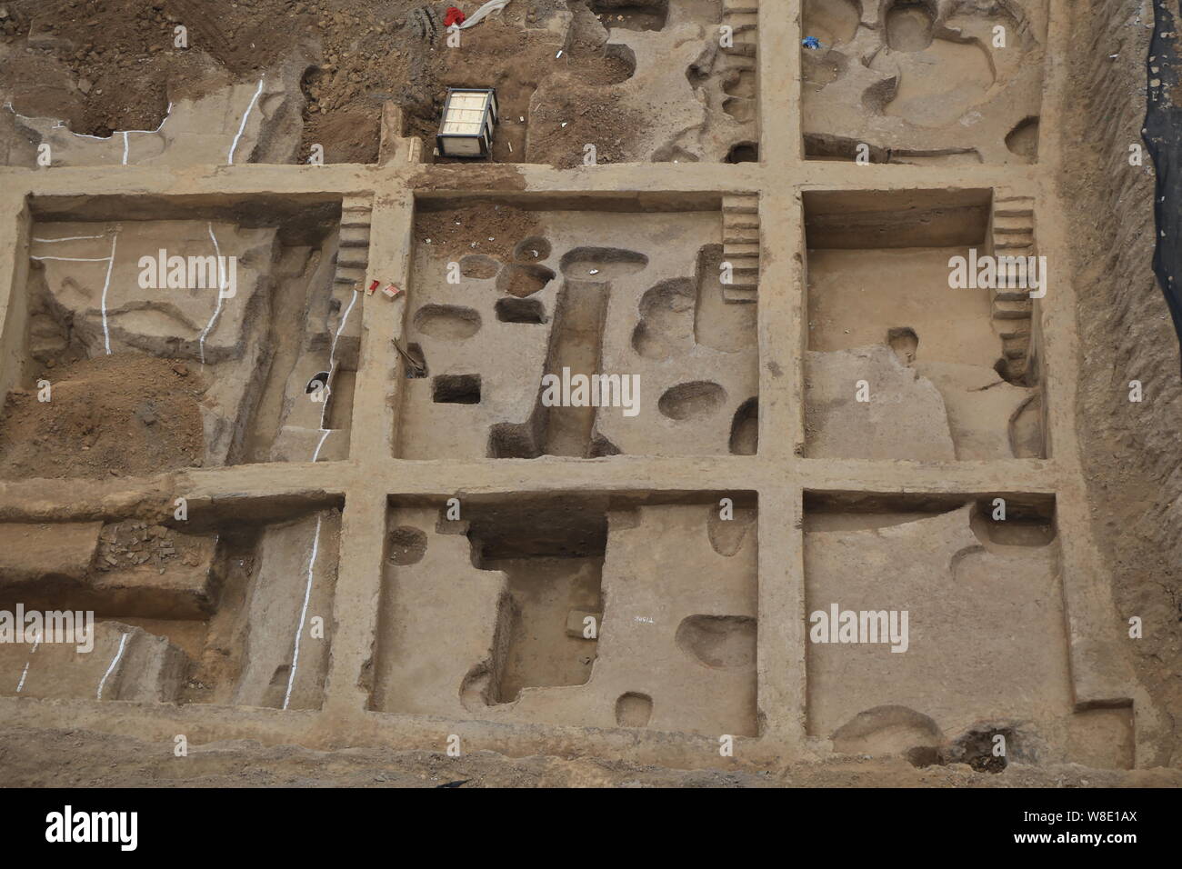 Zhengzhou shang city hi-res stock photography and images - Alamy