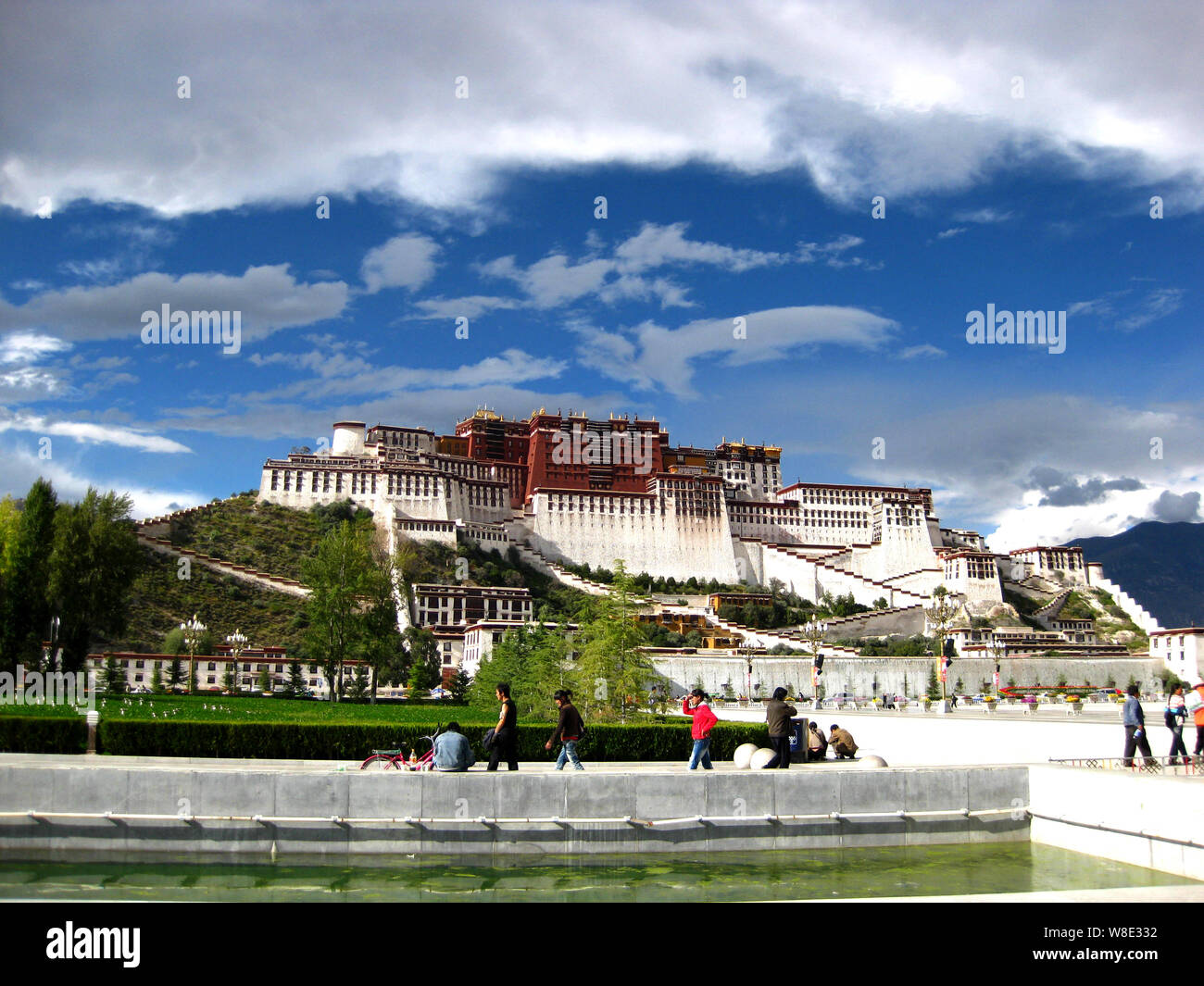 --FILE--View of the Potala Palace (Pothala Palace) in Lhasa, southwest ...