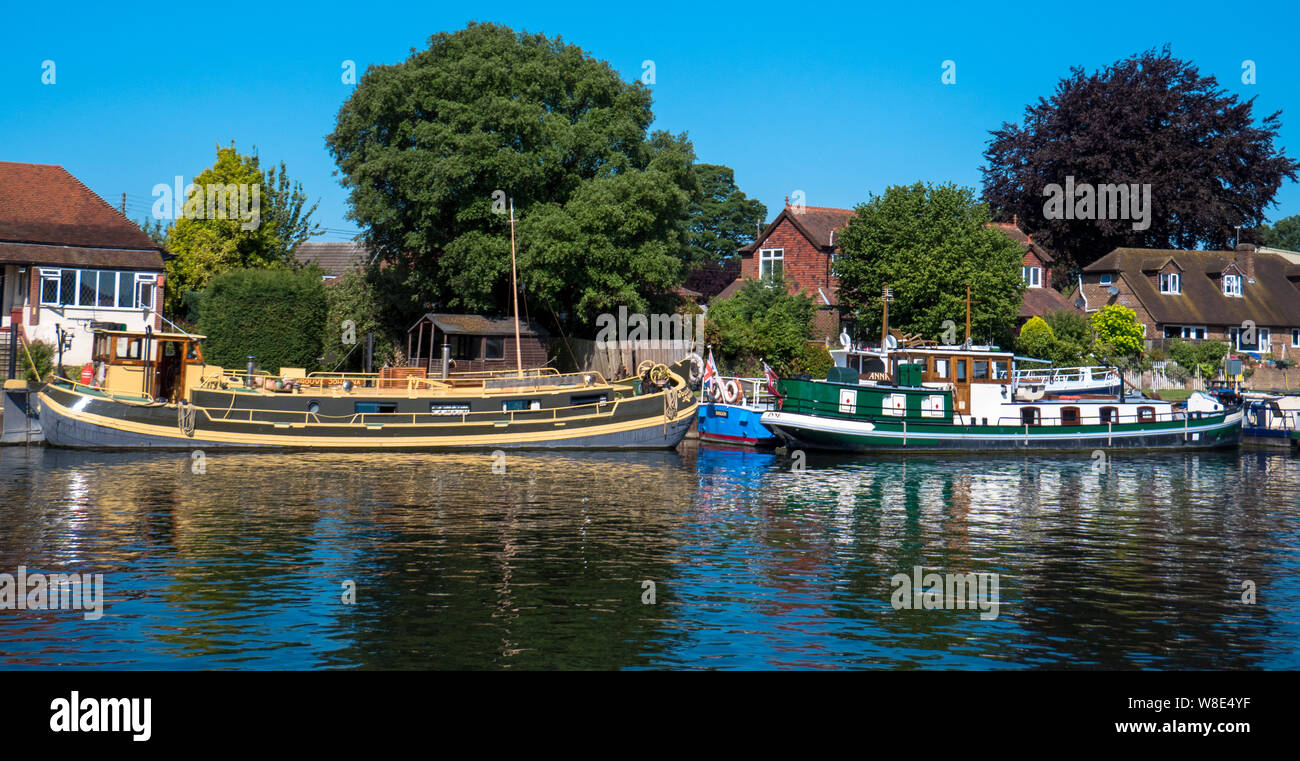Traditional River Boats, River Thames, Stains-upon-Thames, Surrey ...