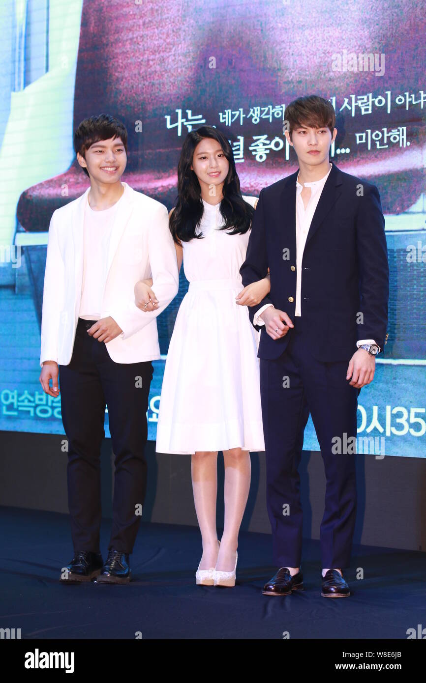 (From left) South Korean actor Yeo Jin-goo, Kim Seol-hyun of South Korean idol girl group AOA ...