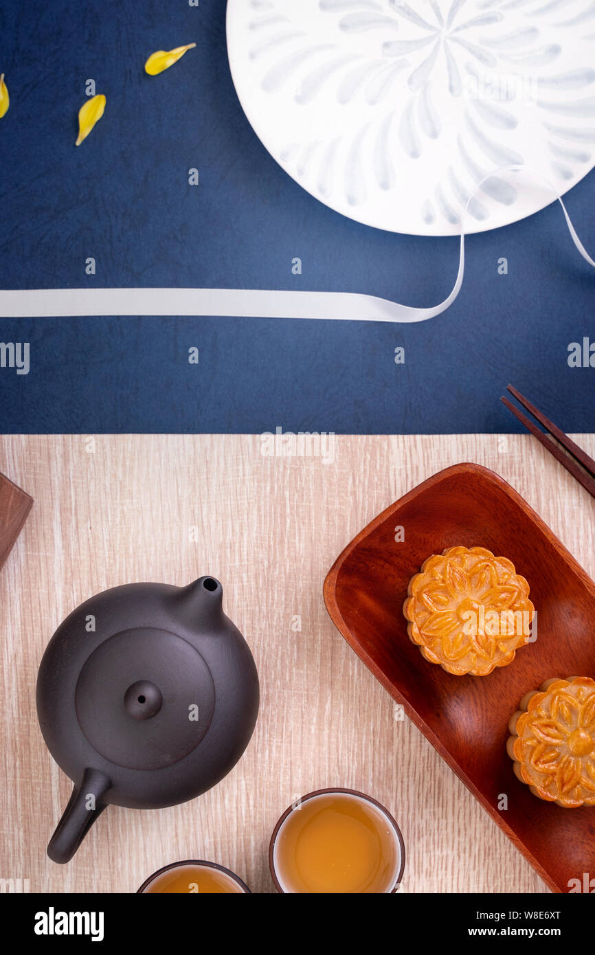 Creative Moon cake Mooncake design inspiration, enjoy the moon in Mid ...