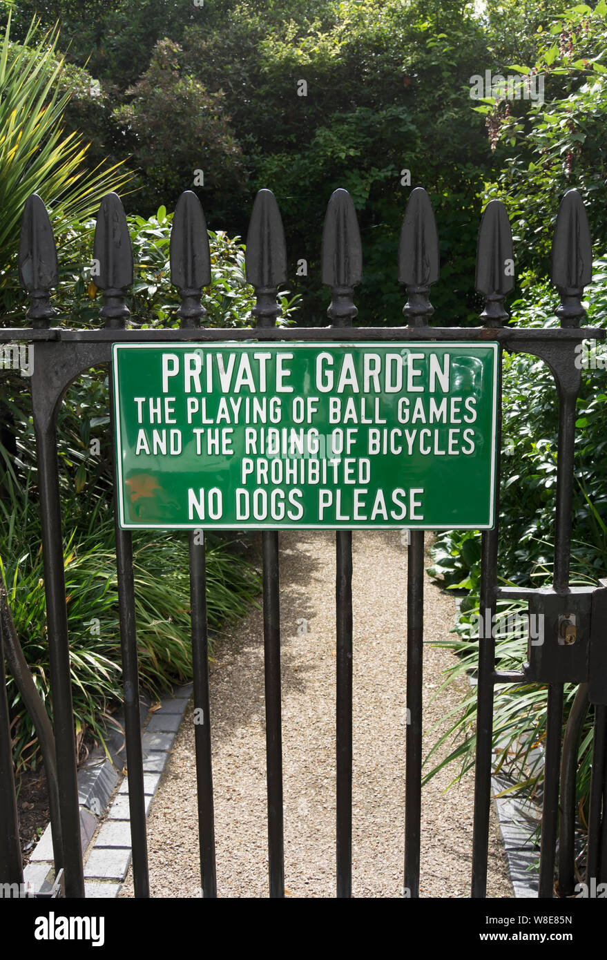 private gardens sign at onslow gardens, kensington, london, england ...