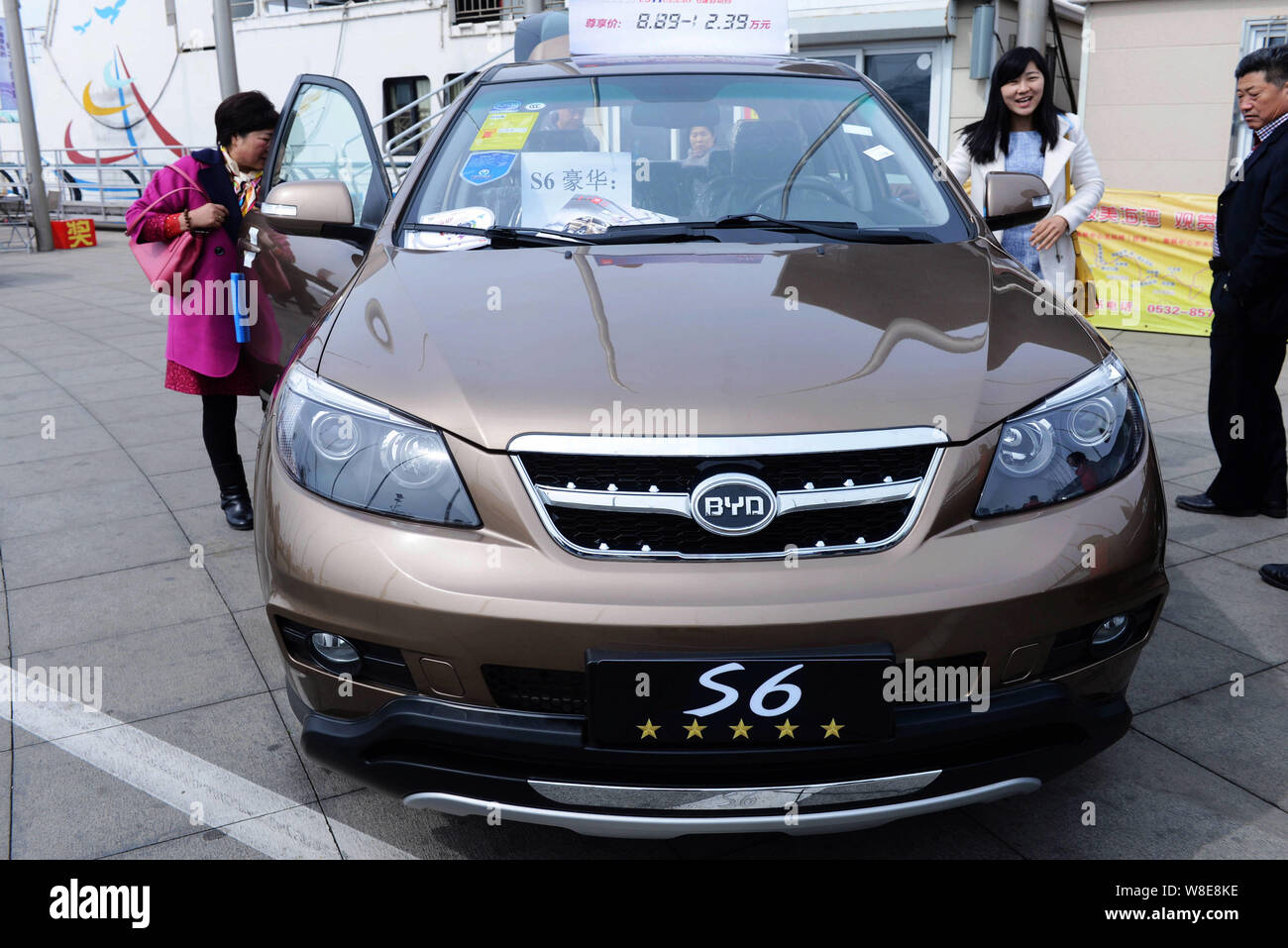 Byd s6 hi-res stock photography and images - Alamy