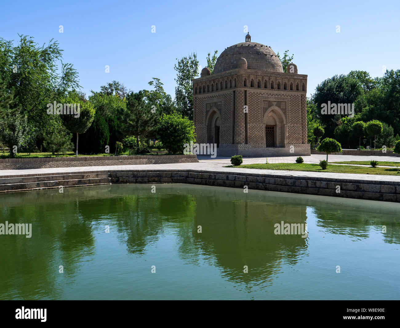 Mausoleum of ismail samani hi-res stock photography and images - Alamy
