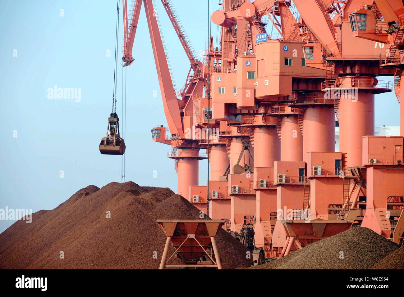 Ore buckets hi-res stock photography and images - Alamy