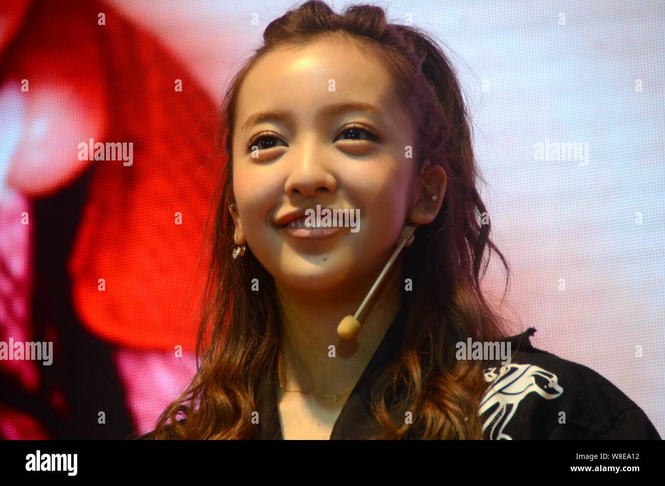 Itano tomomi hi-res stock photography and images - Alamy