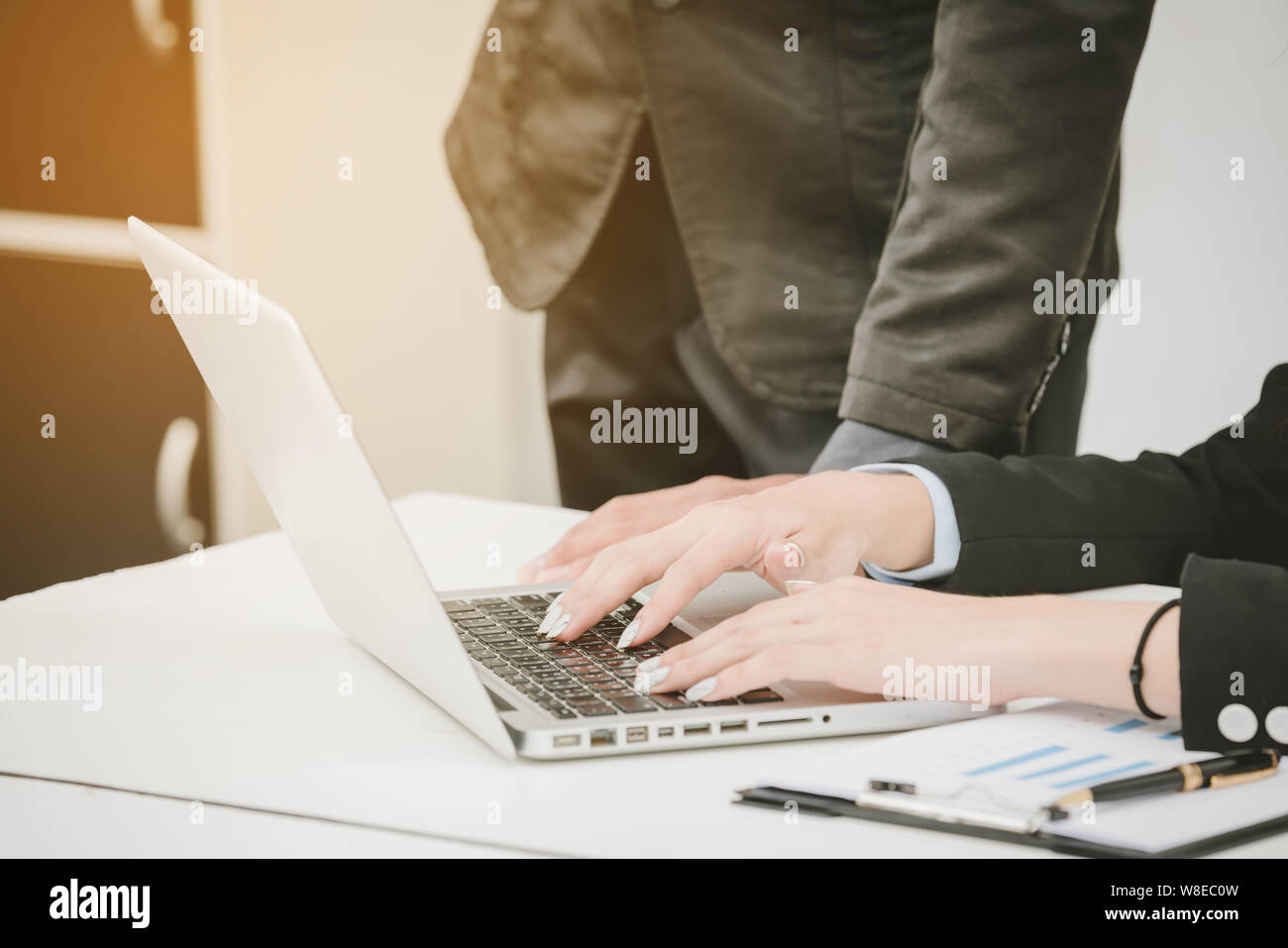 Teamwork it technology High Resolution Stock Photography and Images - Alamy