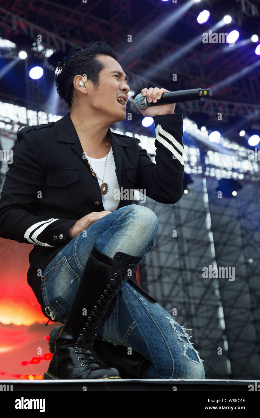 Taiwanese singer Gary Chaw performs during the 2015 Changjiang ...