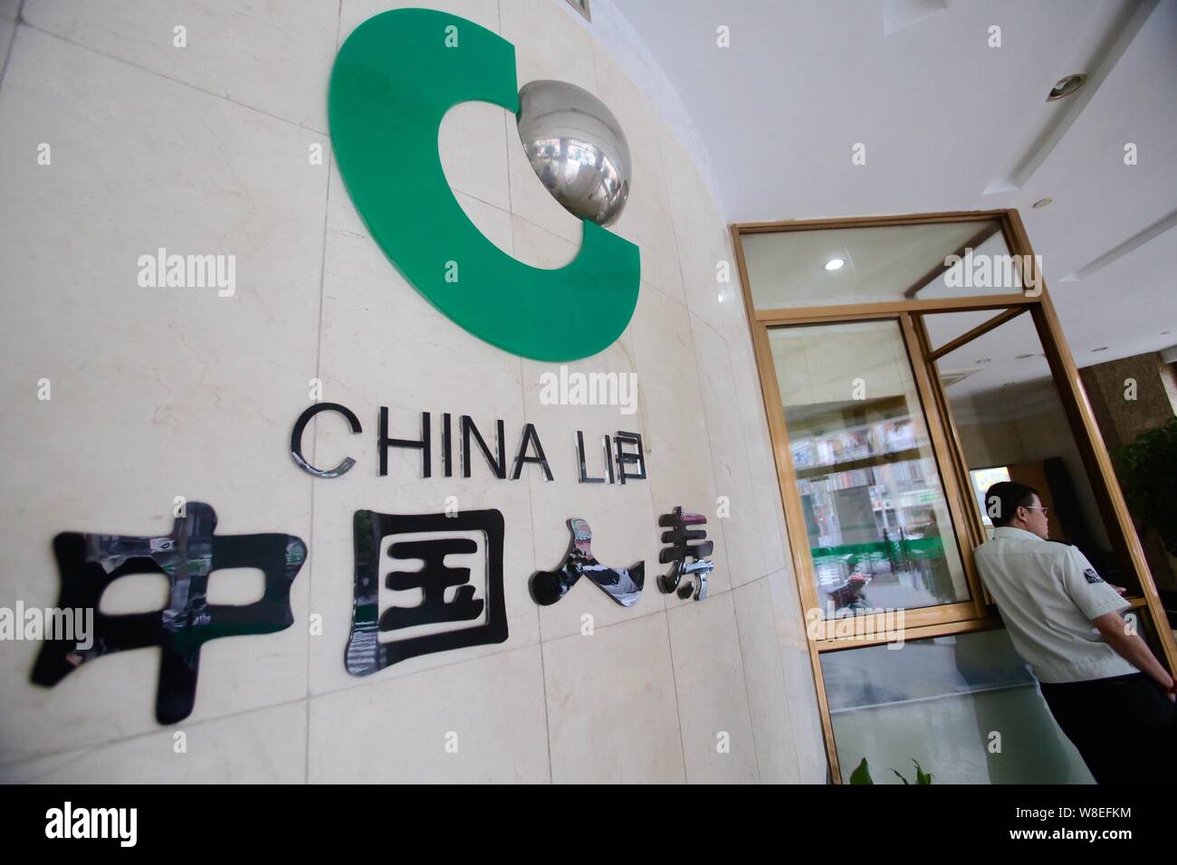 Bank stocks hi-res stock photography and images - Alamy