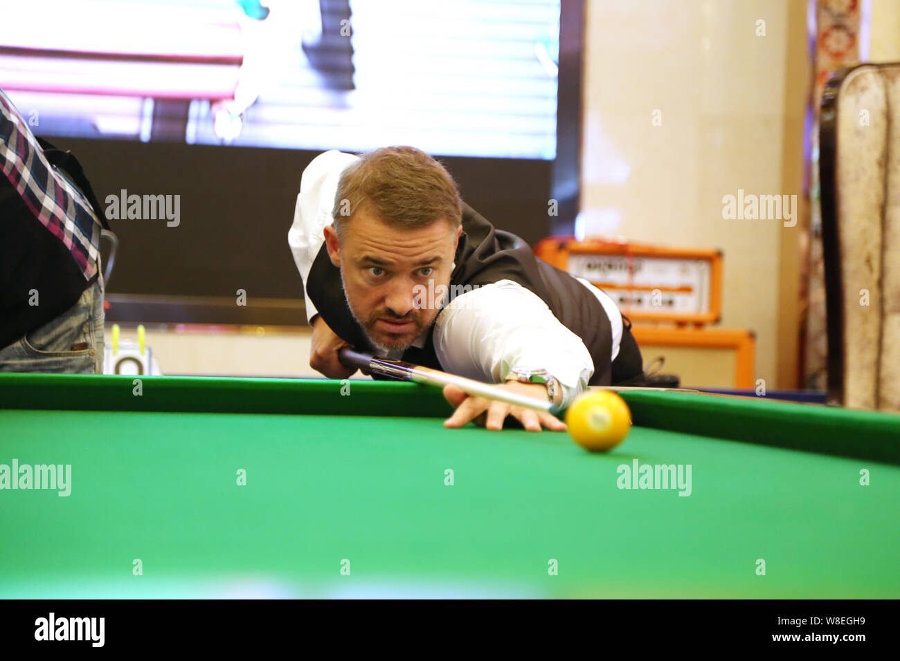 World snooker tour hi-res stock photography and images - Alamy