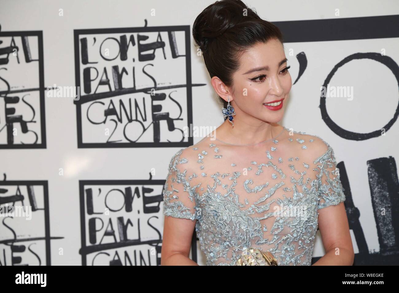 Chinese actress Li Bingbing poses before the premiere for the new movie ...