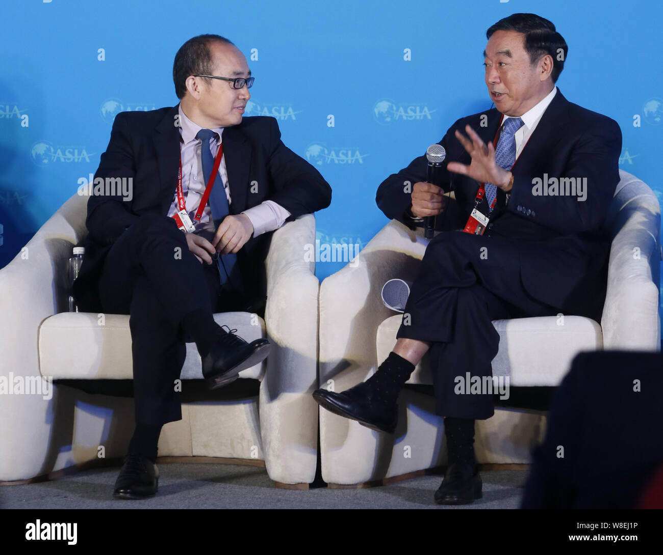 Pan Shiyi, co-founder, Chairman and co-CEO of SOHO China, left, and Ma ...