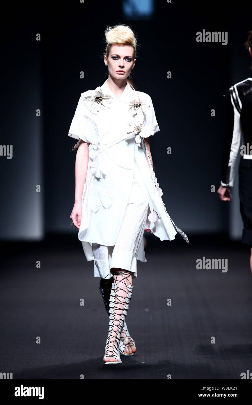 Nn model hi-res stock photography and images - Alamy