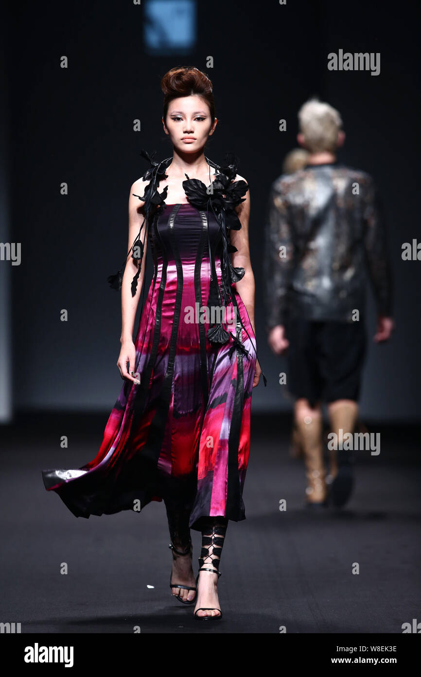 Nn model hi-res stock photography and images - Alamy