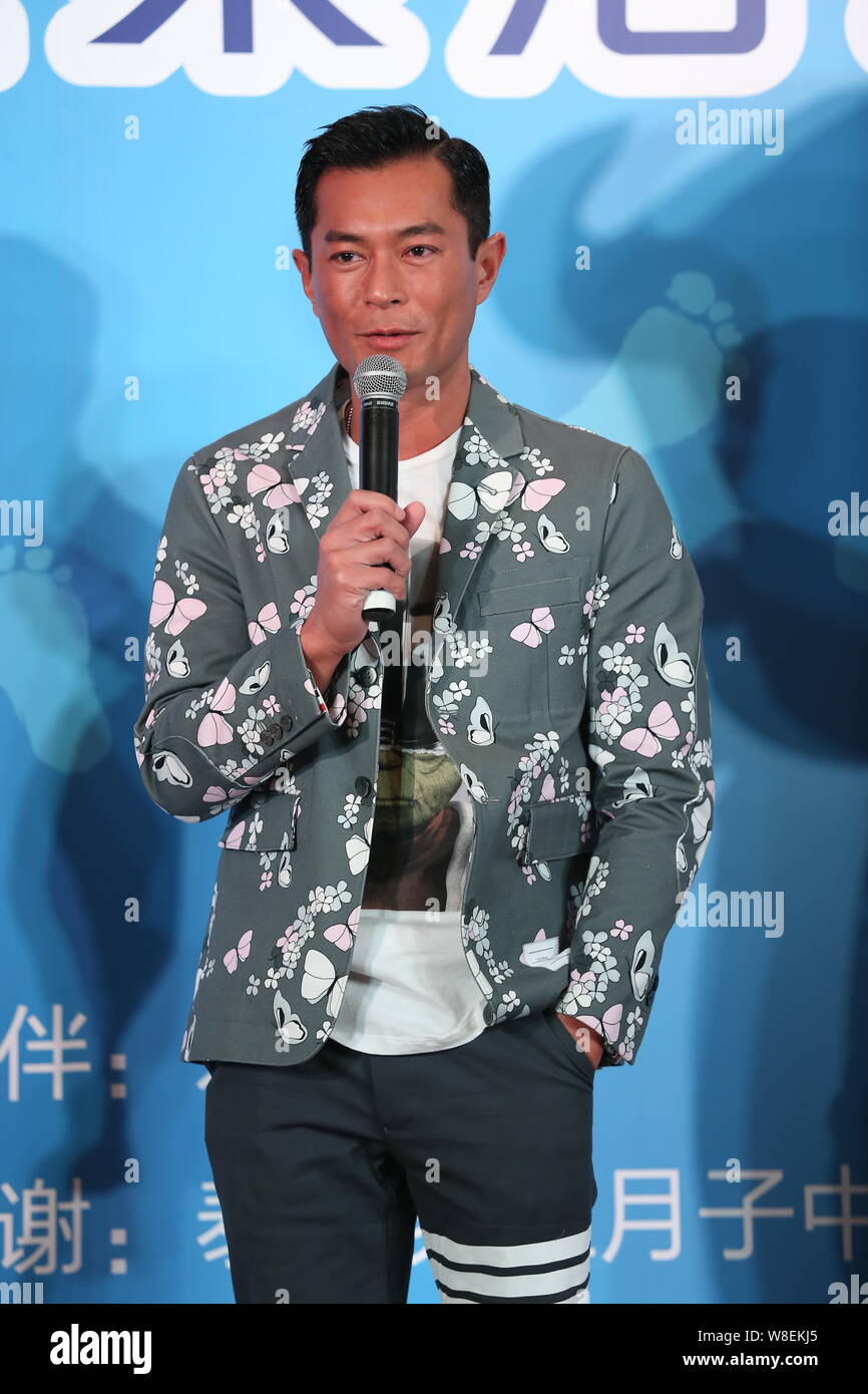 Louis tin hi-res stock photography and images - Alamy