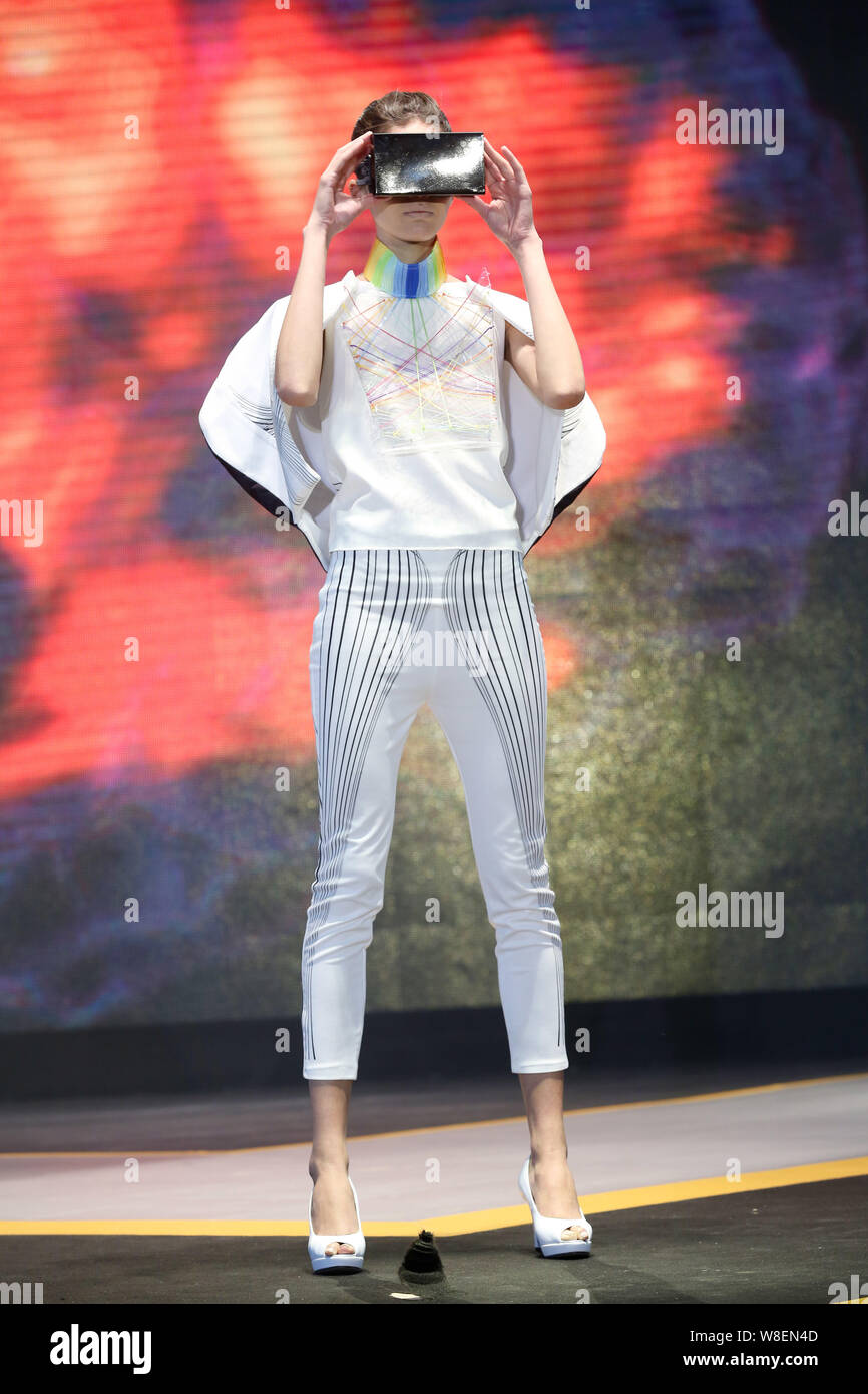 Wearable displays hi-res stock photography and images - Alamy