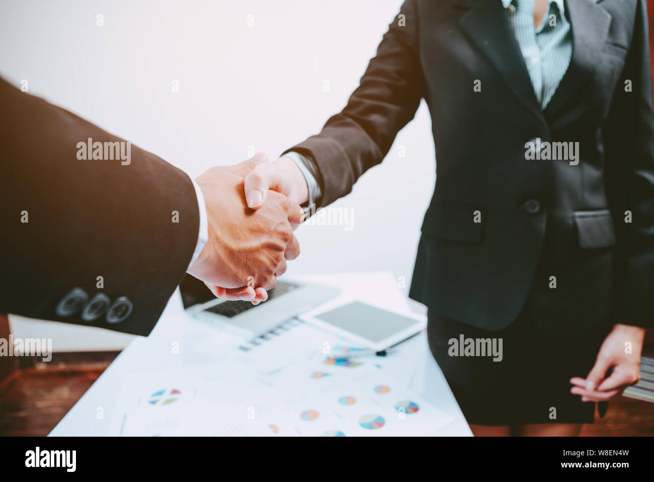 Work place shaking hands hi-res stock photography and images - Alamy