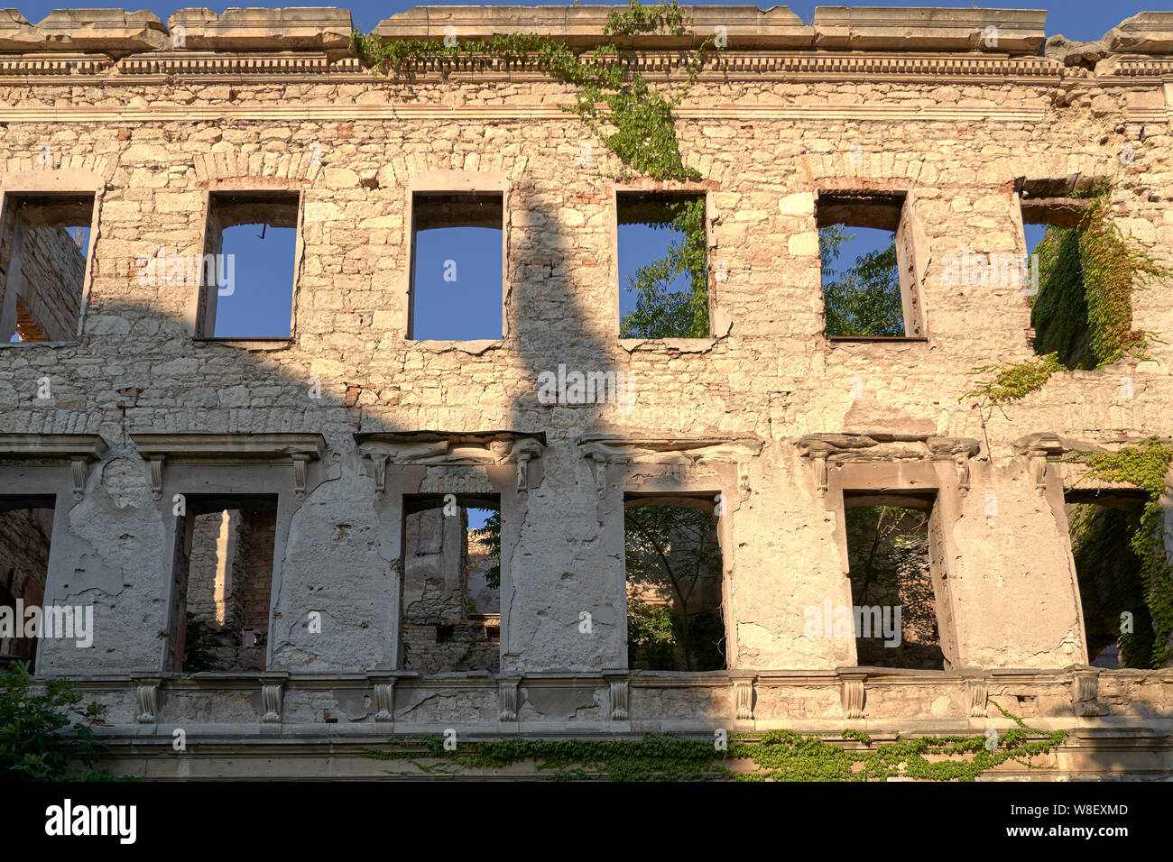 Bosnian war destruction hi-res stock photography and images - Alamy