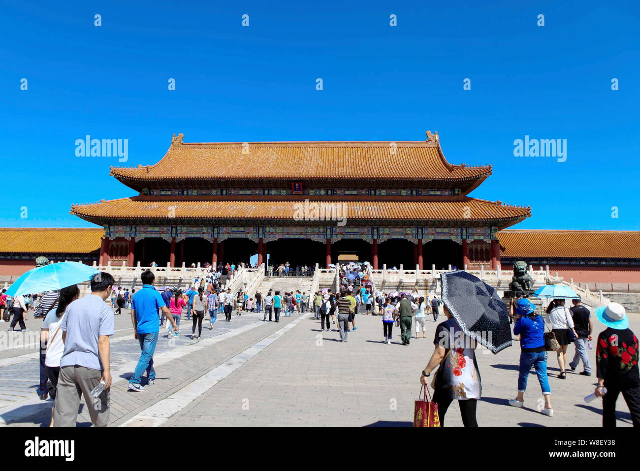 --FILE--Tourists visit the Hall of Supreme Harmony at the Forbidden ...